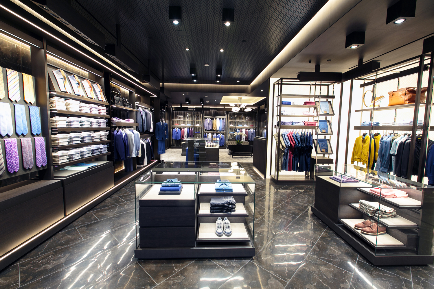 Shamelessly Seductive Italian Style: A New Dallas Store Embraces the ...