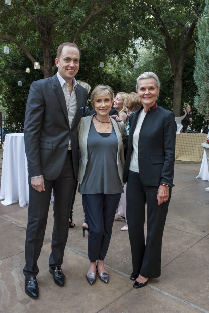 Lighting Up the Night: Young Professionals, Direct Energy Power Players ...