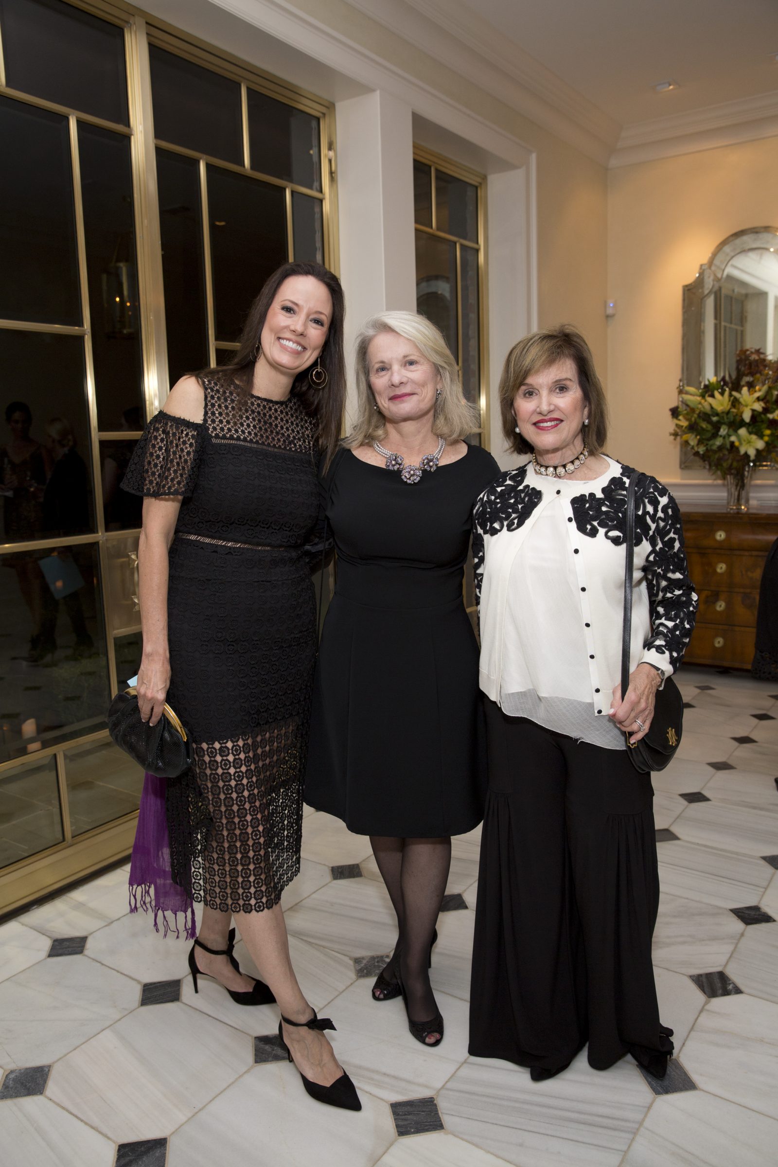 Sassy Art Gals Take Over a Sparkling Memorial Home — and Show Off Their ...