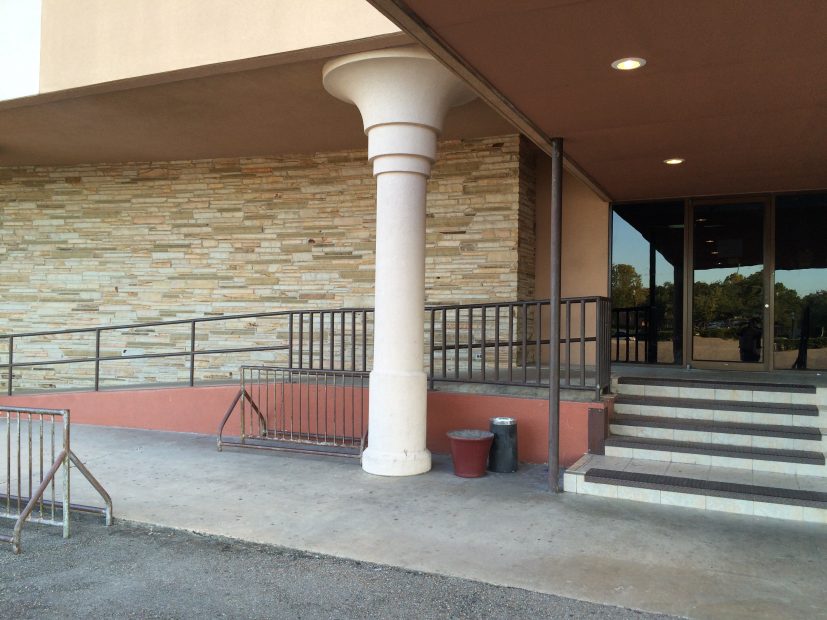 Houston's Old School Historic Bowling Alley Shows No Signs of Reopening ...