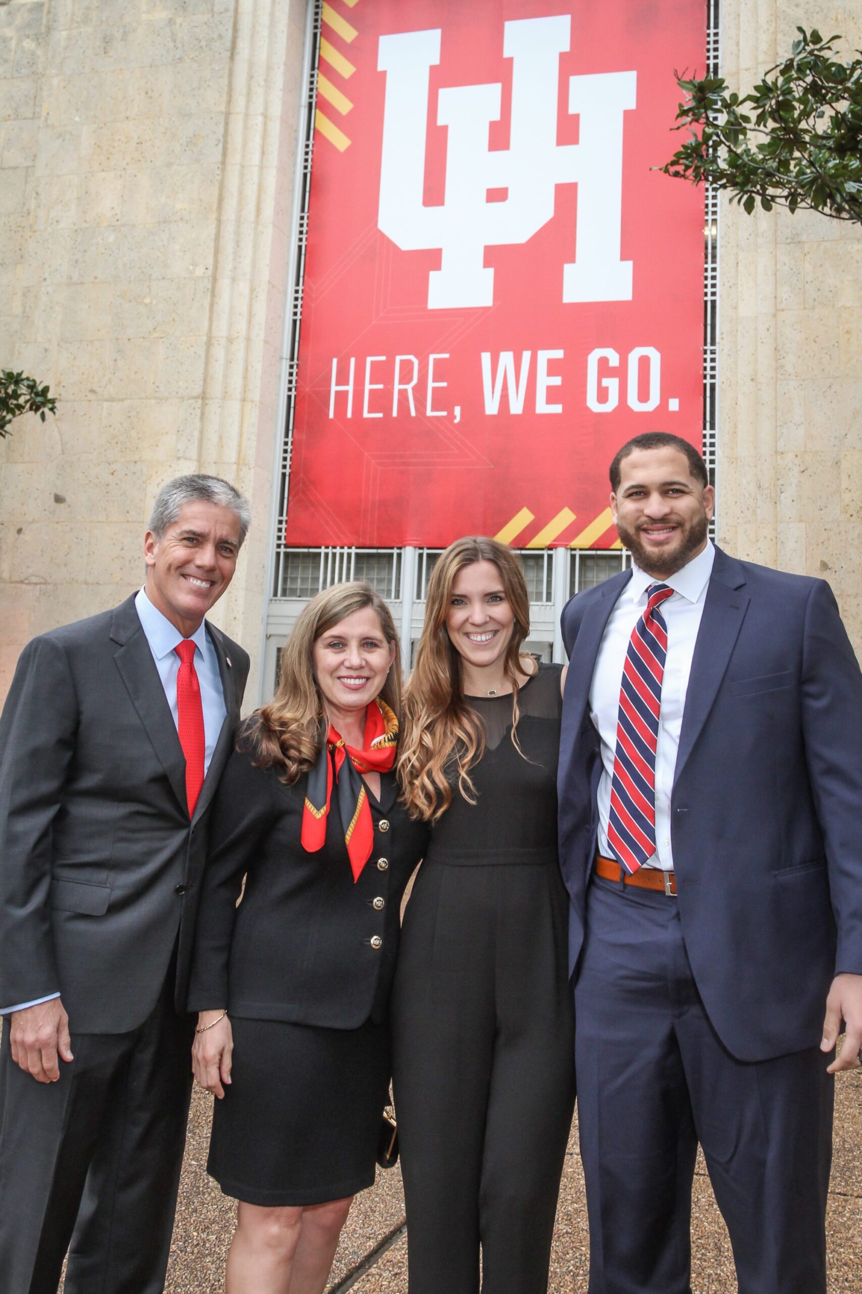 Billionaire Houston Tycoon Leads UH's Billion Dollar Fundraising Drive ...