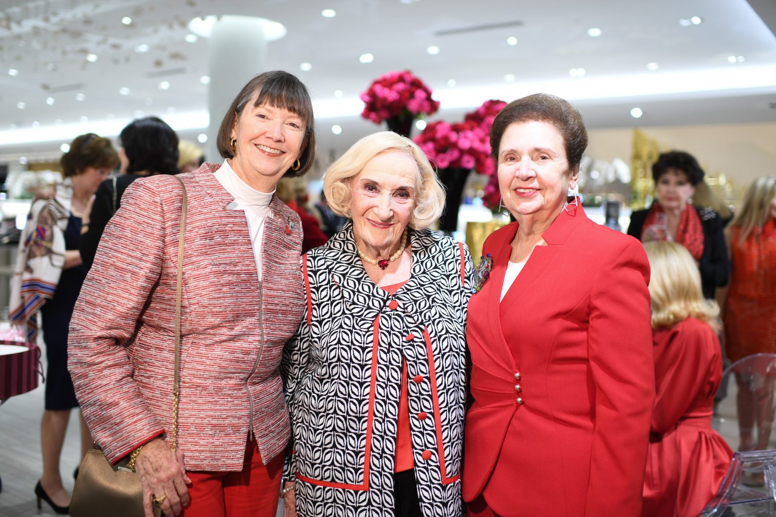 It's a First: One Gent is Sweethearts with Five Women and the Lovin' Is ...