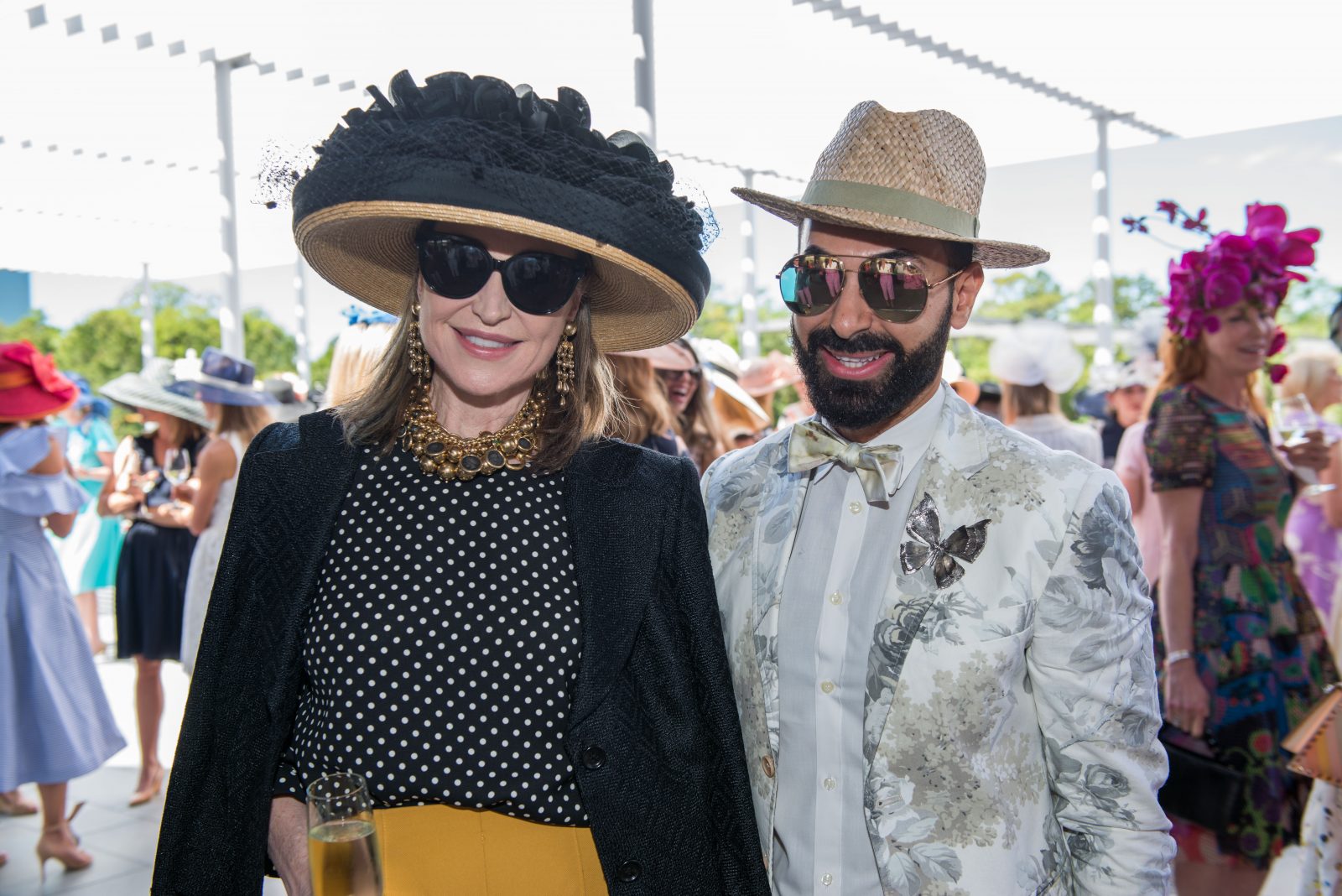 Air Kisses and Peek-a-Boos Highlight the Most Amazing Parade of Hats ...