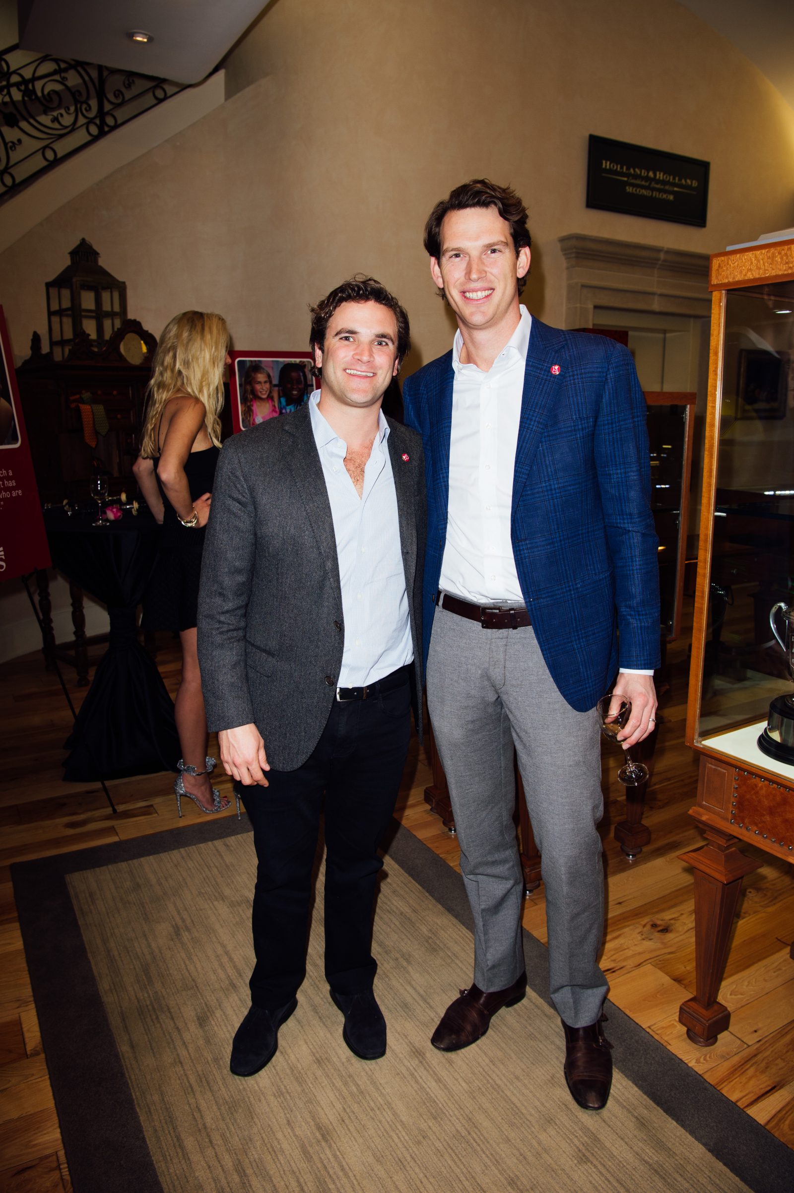 Texas' Most Glamorous Camp Party: Golden Dallas Beauties Sparkle and ...