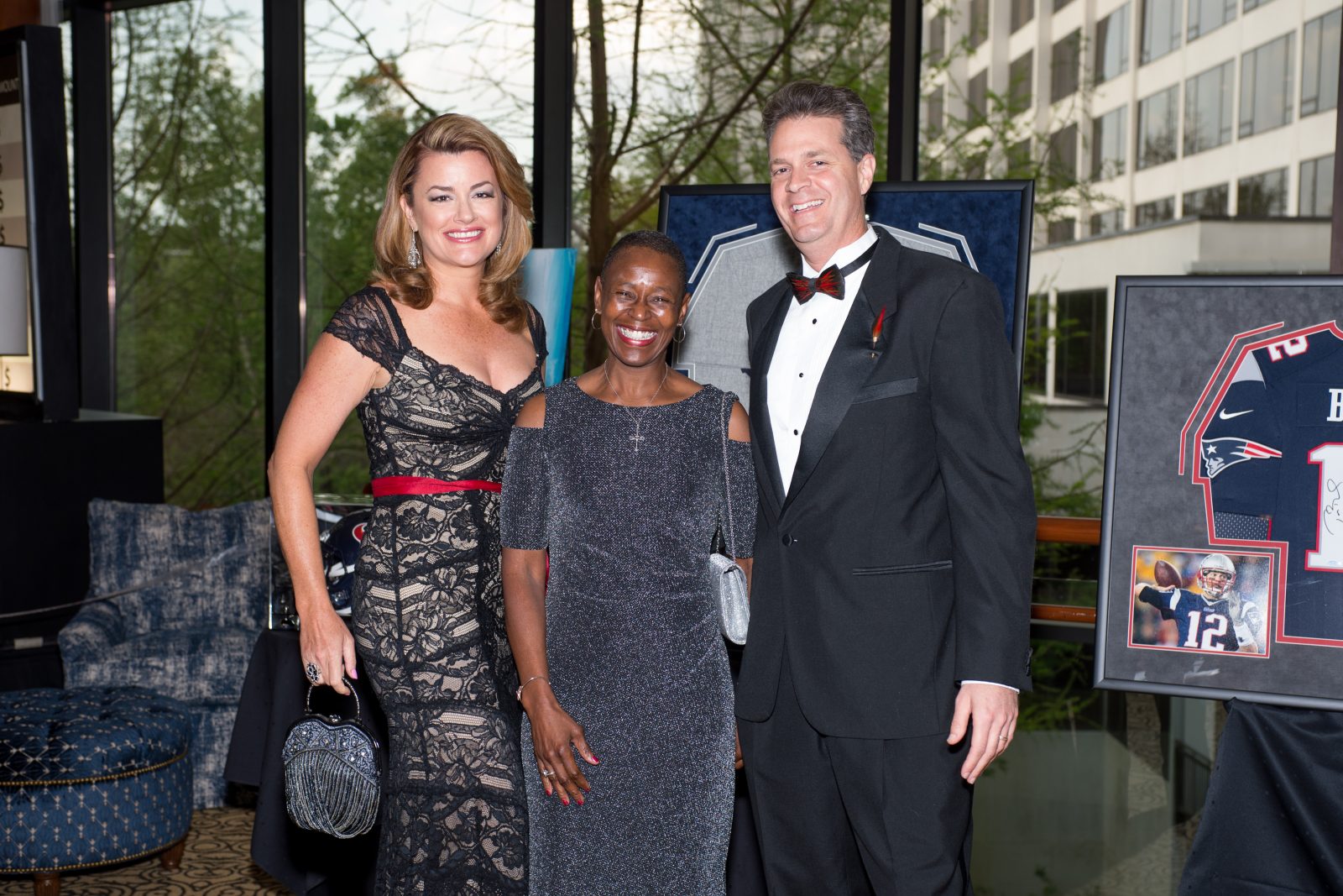 Local TV Weatherman Brings his Wife Onstage in a Sweet Anniversary ...