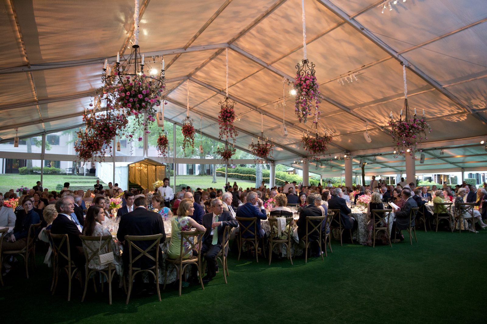 Houston's Ultimate Garden Party Defies the Weather Man: A Lovely ...