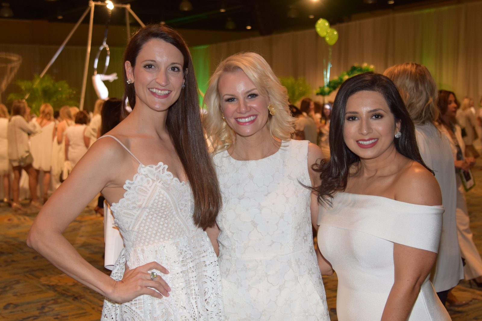 White Hot: Top Fashionistas Make Giving Glamorous at this Waterway ...