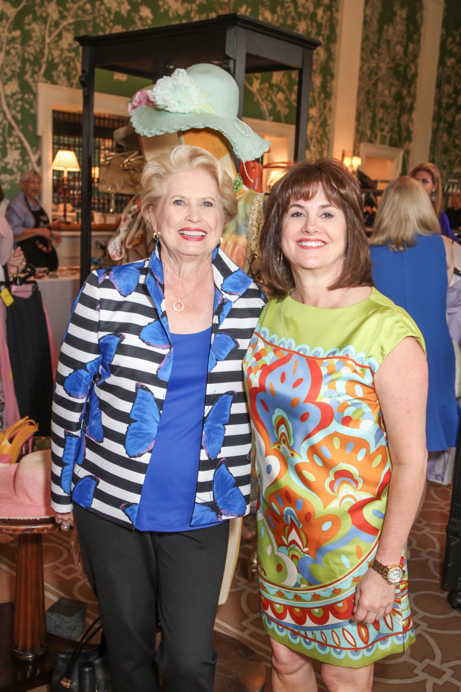 River Oaks' Million Dollar Second-Hand Sale Draws Rich and Famous Power ...