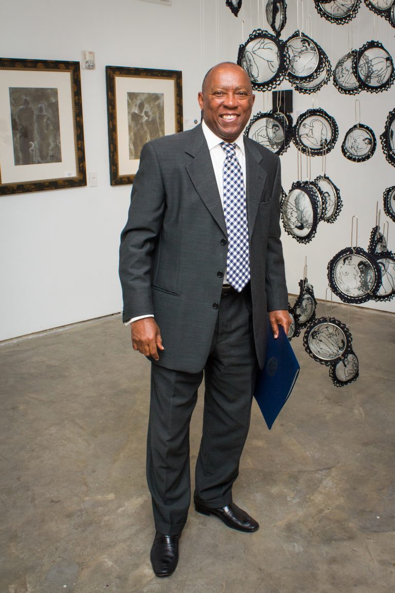 Houston Mayor Gets into an Art Bidding War: Bubbly-Fueled Bash Brings ...