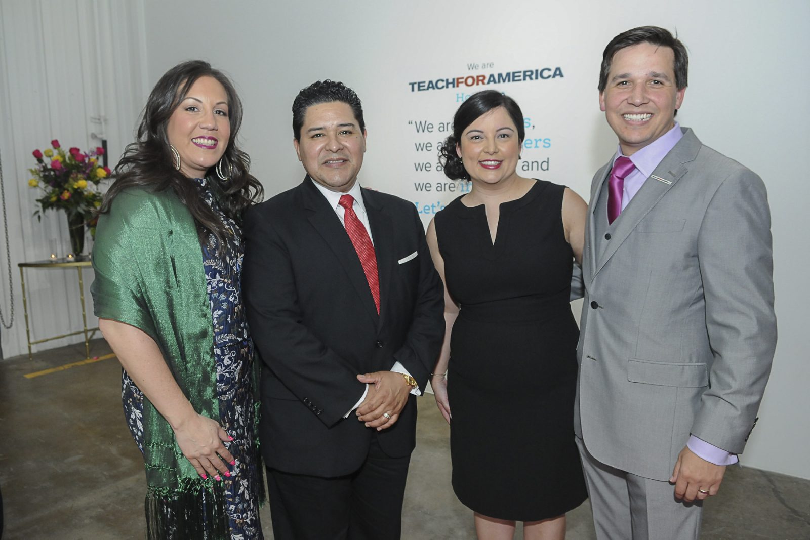 A Whopping $1.3 Million Dinner Proves There's Still Major Support for ...