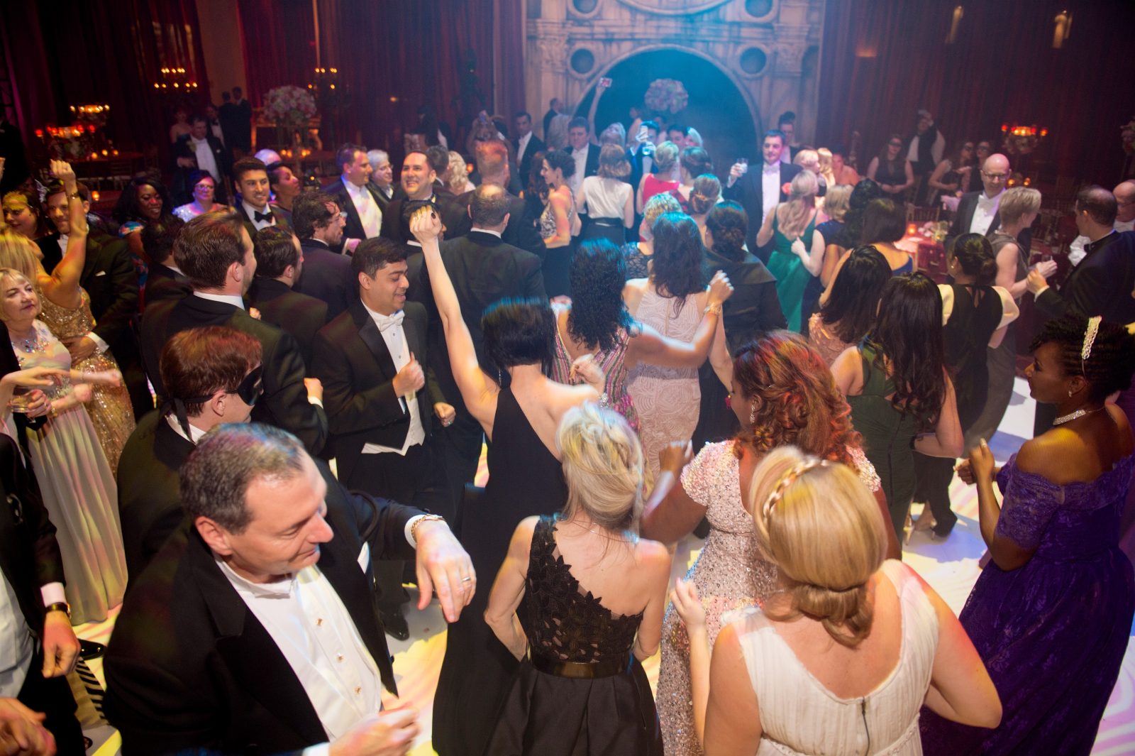 Houston's Hottest Young Professionals Break Into a Rocking Flash Mob ...