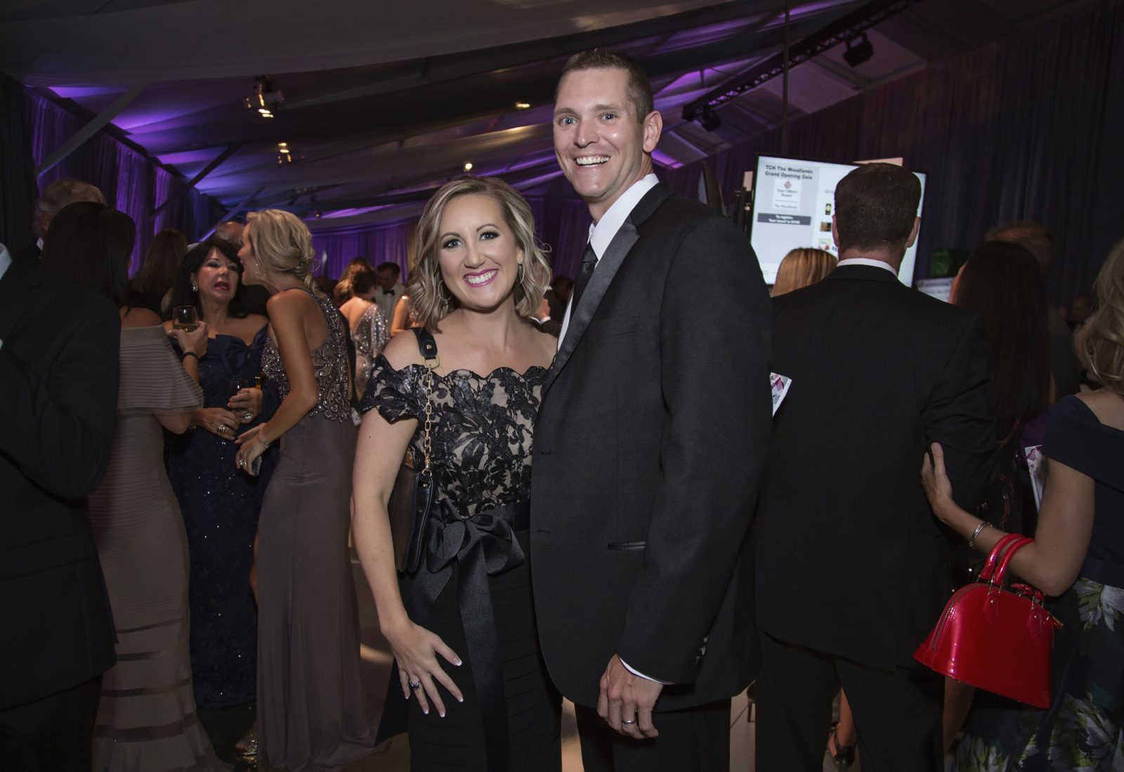 Superstar Pop Singer Wows 600 VIP Guests in a Lavish Tent Party: New ...