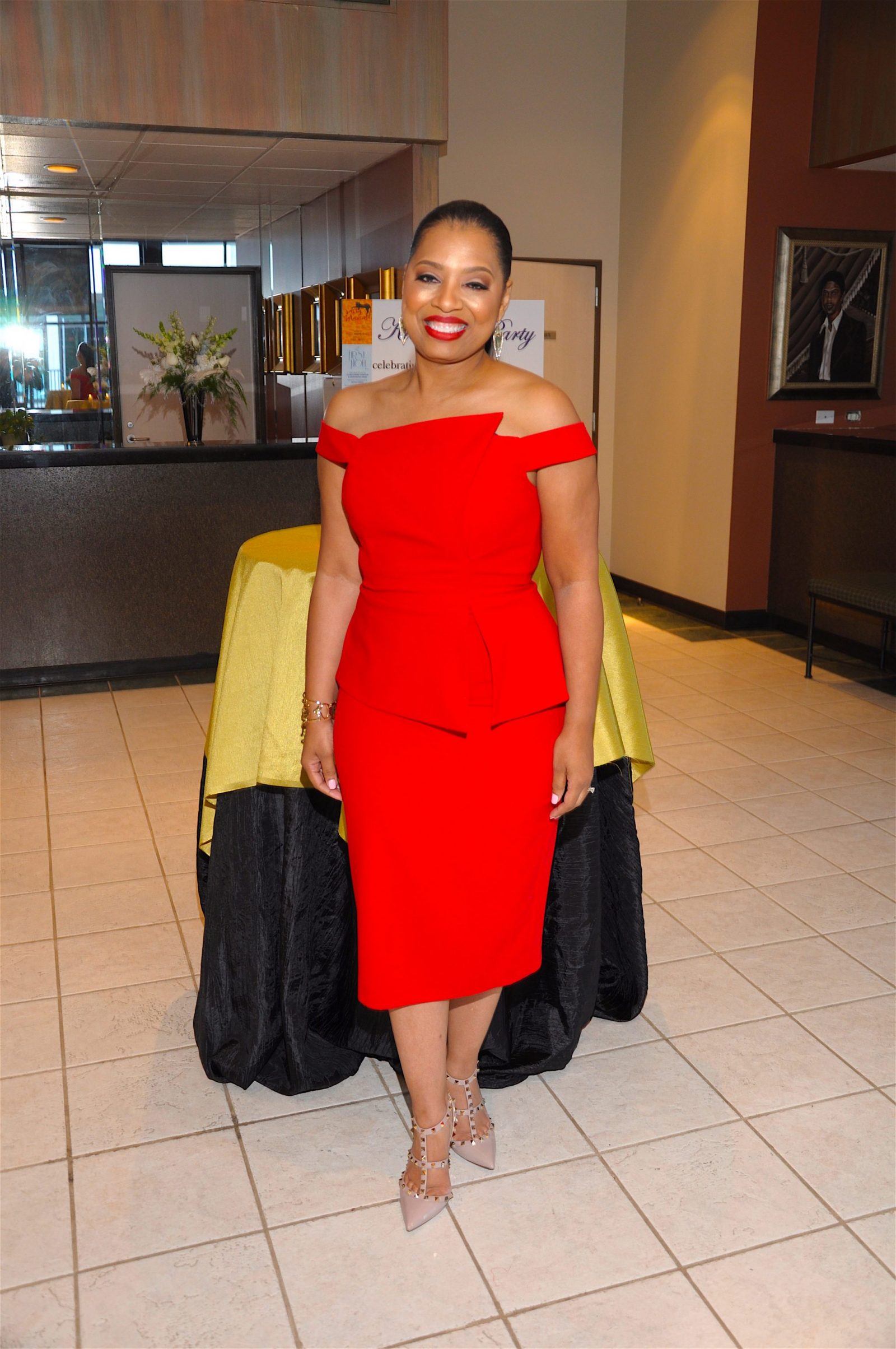 Iconic Midtown Theatre Sets $1 Million Goal in High-Voltage Night: It ...