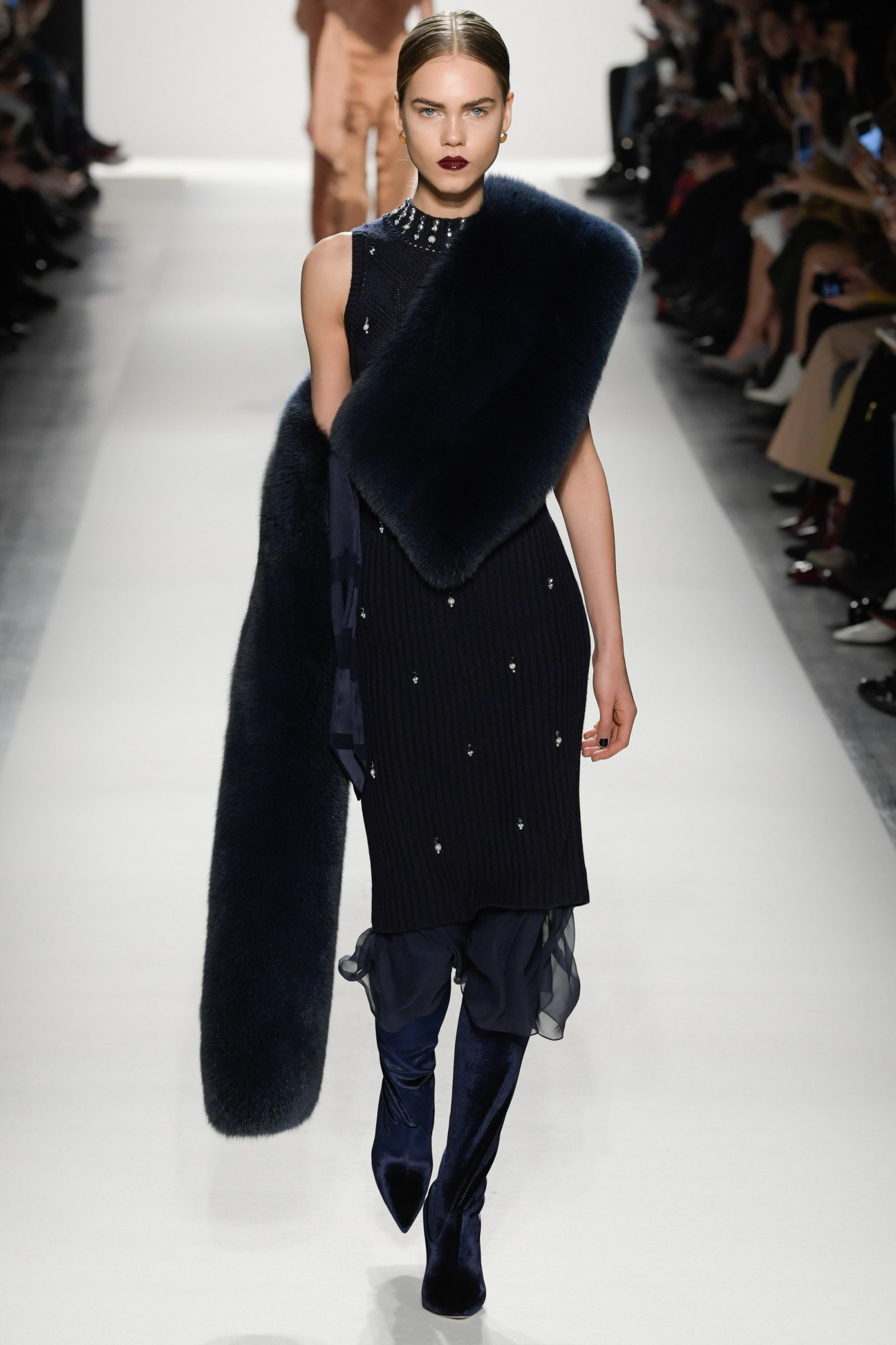 CFDA/Vogue Fashion Fund Winner Jonathan Simkhai Has a Breathtakingly ...