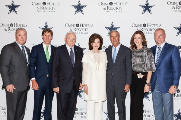Jerry Jones Shows Off His Hall of Fame Hotel: The Dallas Cowboys' World ...