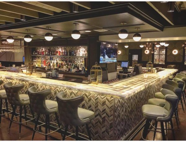 Floundering Dallas Bar Reopens as an L.A. Cocktail Den: 21-Year-Old SMU ...