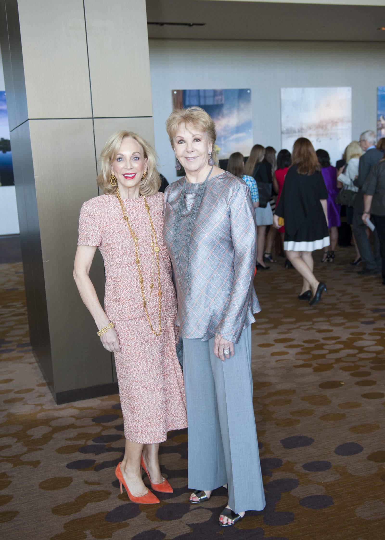 A Driven Laura Bush, a Blushing Troy Aikman and the Ultimate Giving ...