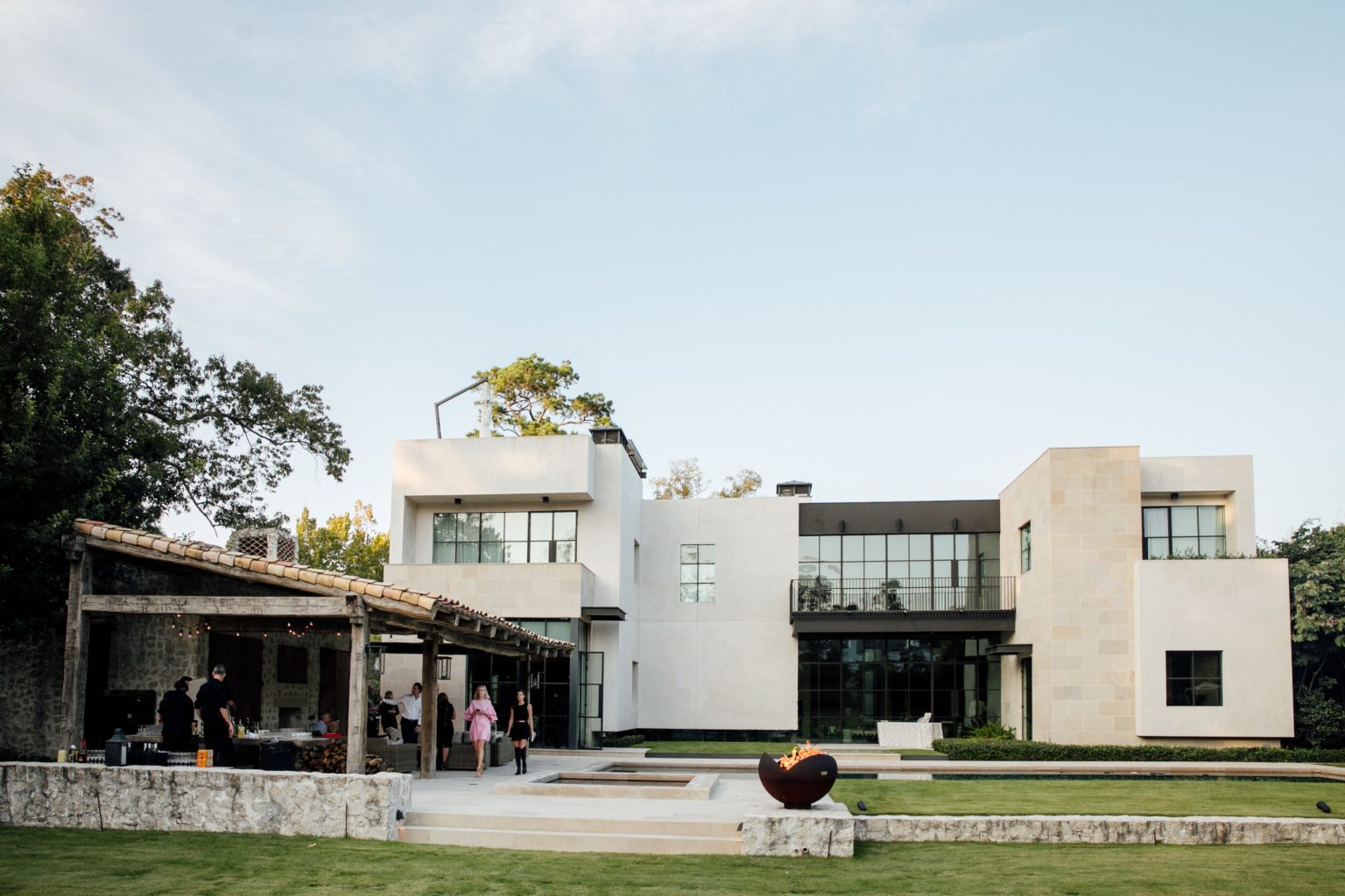 This Dazzling Memorial Area Home Stands Out as a Renowned Architect's ...