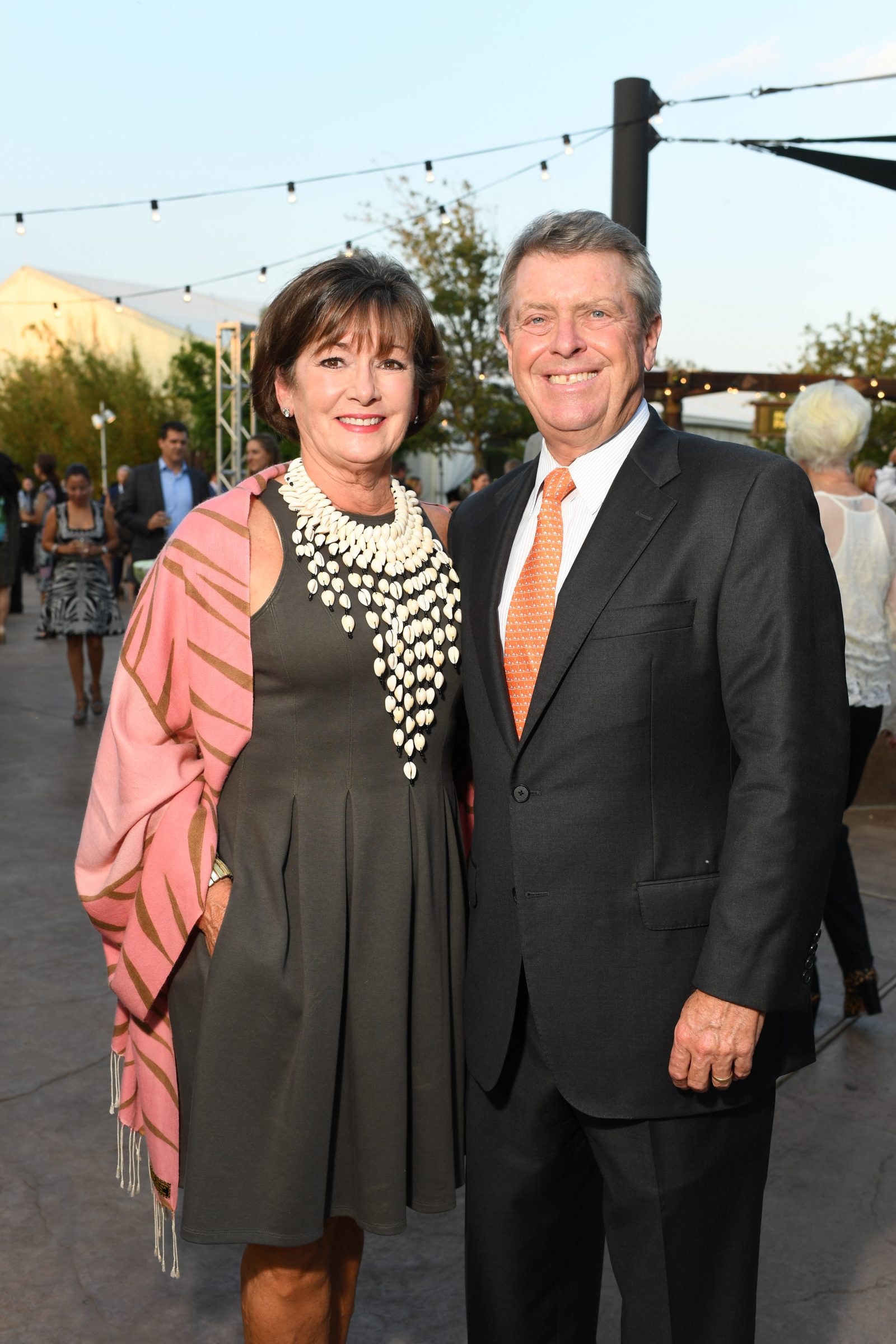 Bathing the Elephants Pays: Houston Zoo Raises Close to a $1 Million In ...