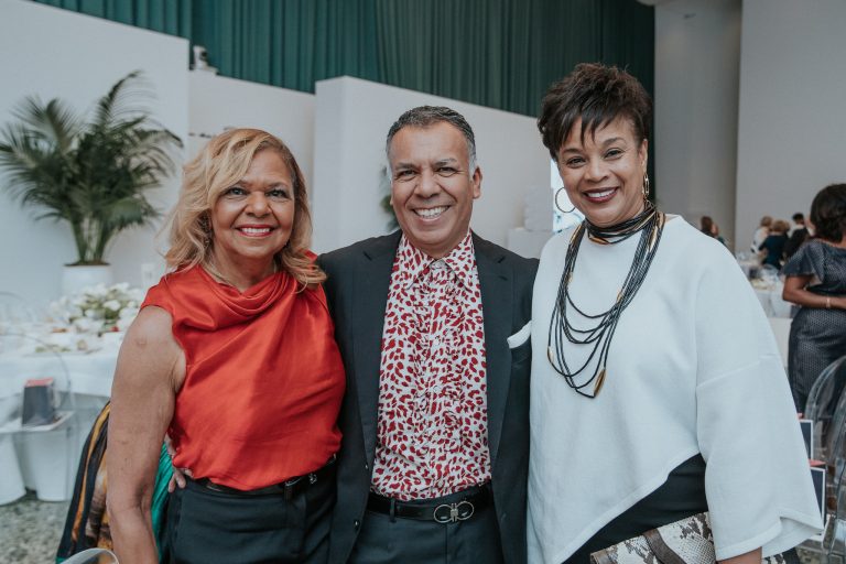 Houston's Most Fashionable Women Go Wild for Oscar in a Blockbuster ...