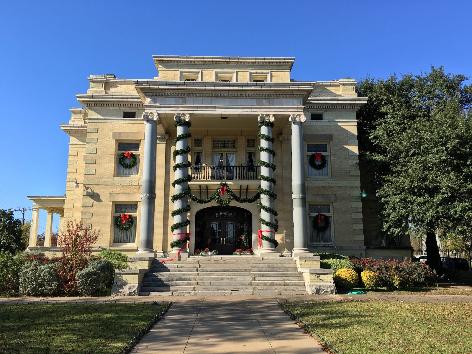 Historic Dallas Mansion From the Gilded Age Faces a Perilous Future ...