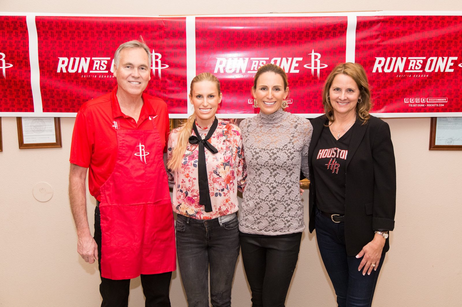 Rockets Coach Mike D'Antoni and His Stunning Model Wife Share the ...