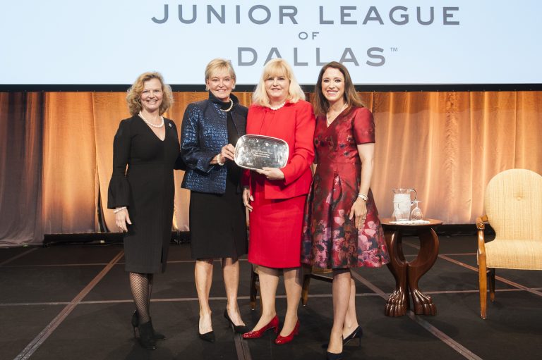 Oscar Favorite Completely Charms a Dallas Crowd in an Event That Proves ...