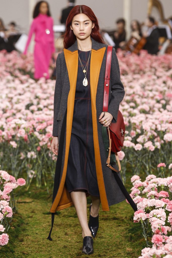Tory Burch's Sunny Ways Lift the Gloom of New York Fashion Week: Flower ...