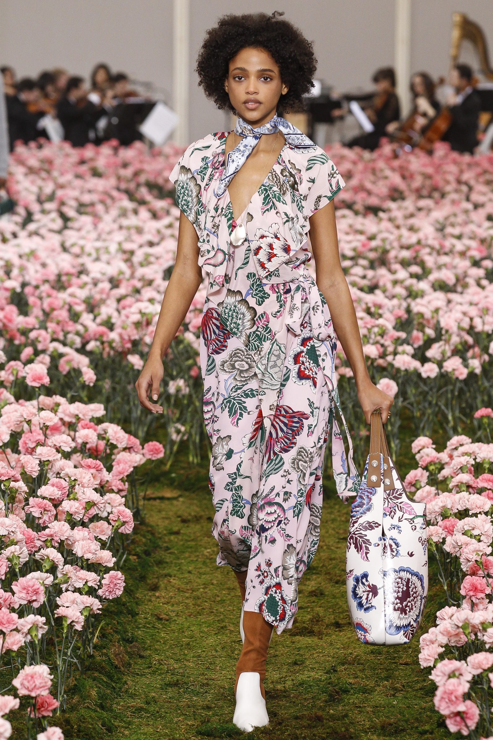 Tory Burch's Sunny Ways Lift the Gloom of New York Fashion Week: Flower ...