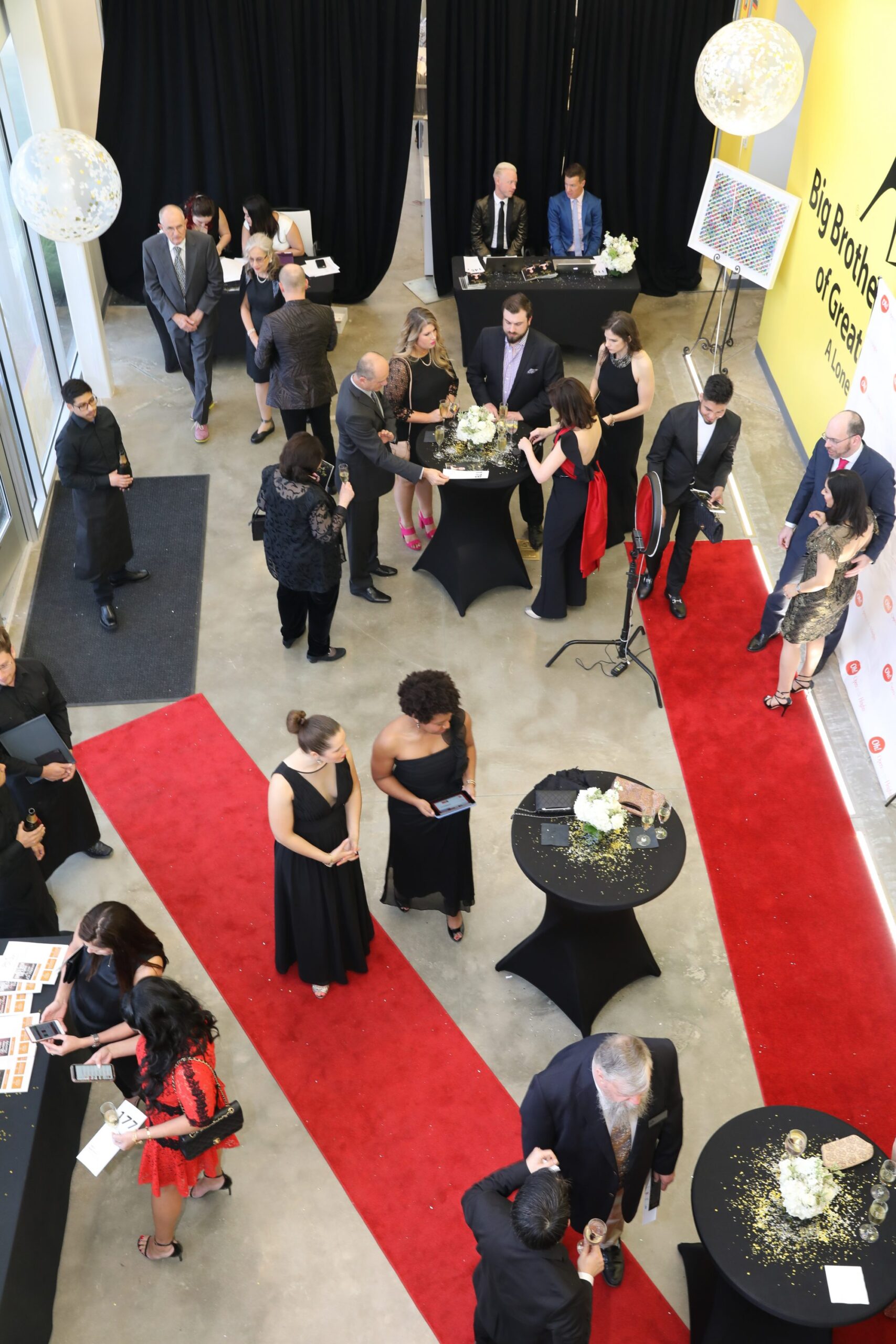 'Glitter and Be Gay' Theme Makes This Anything But an Old, Boring Gala ...