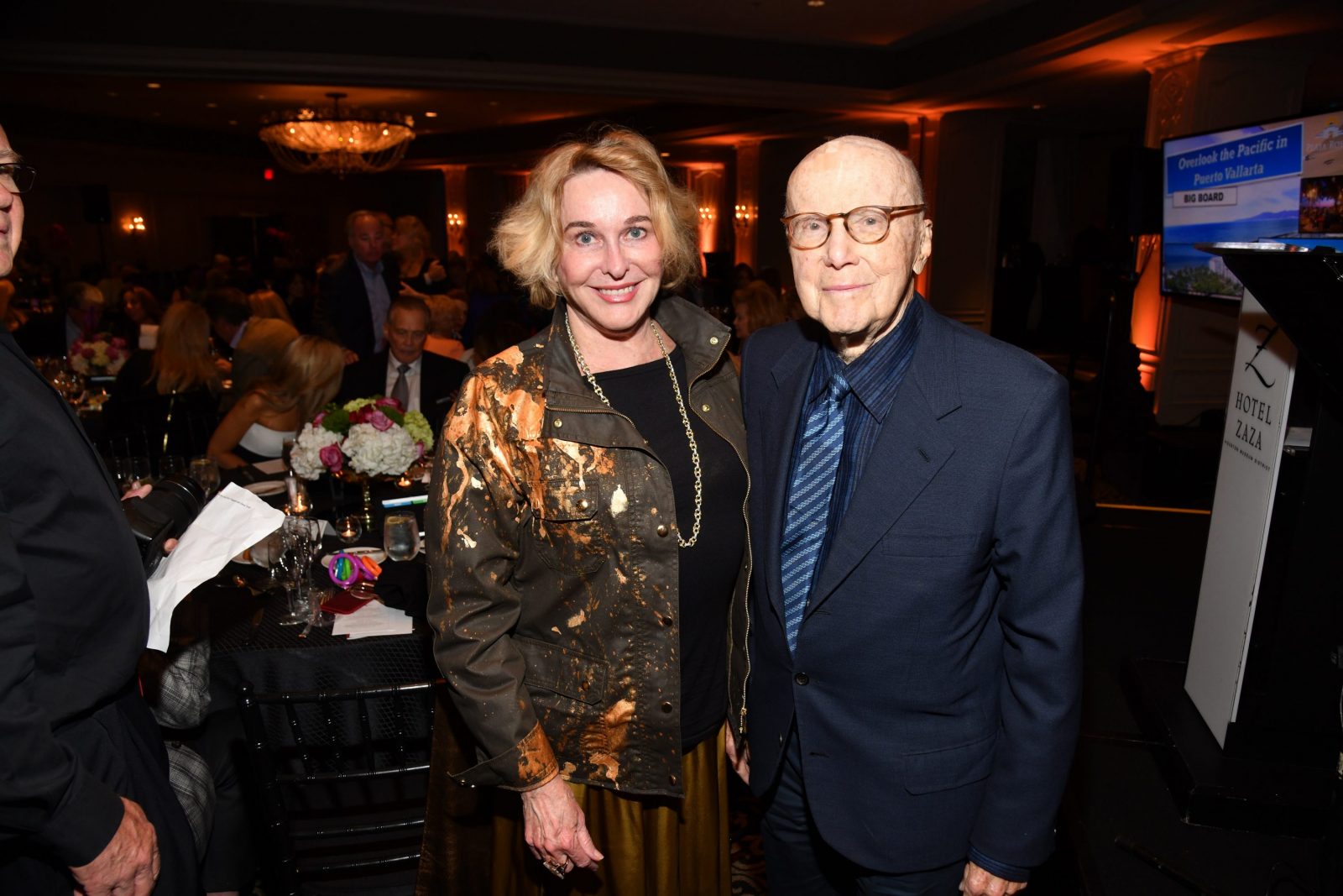 Celebrity Waiters and a Nod to Steve Martin Make This Houston Night a ...