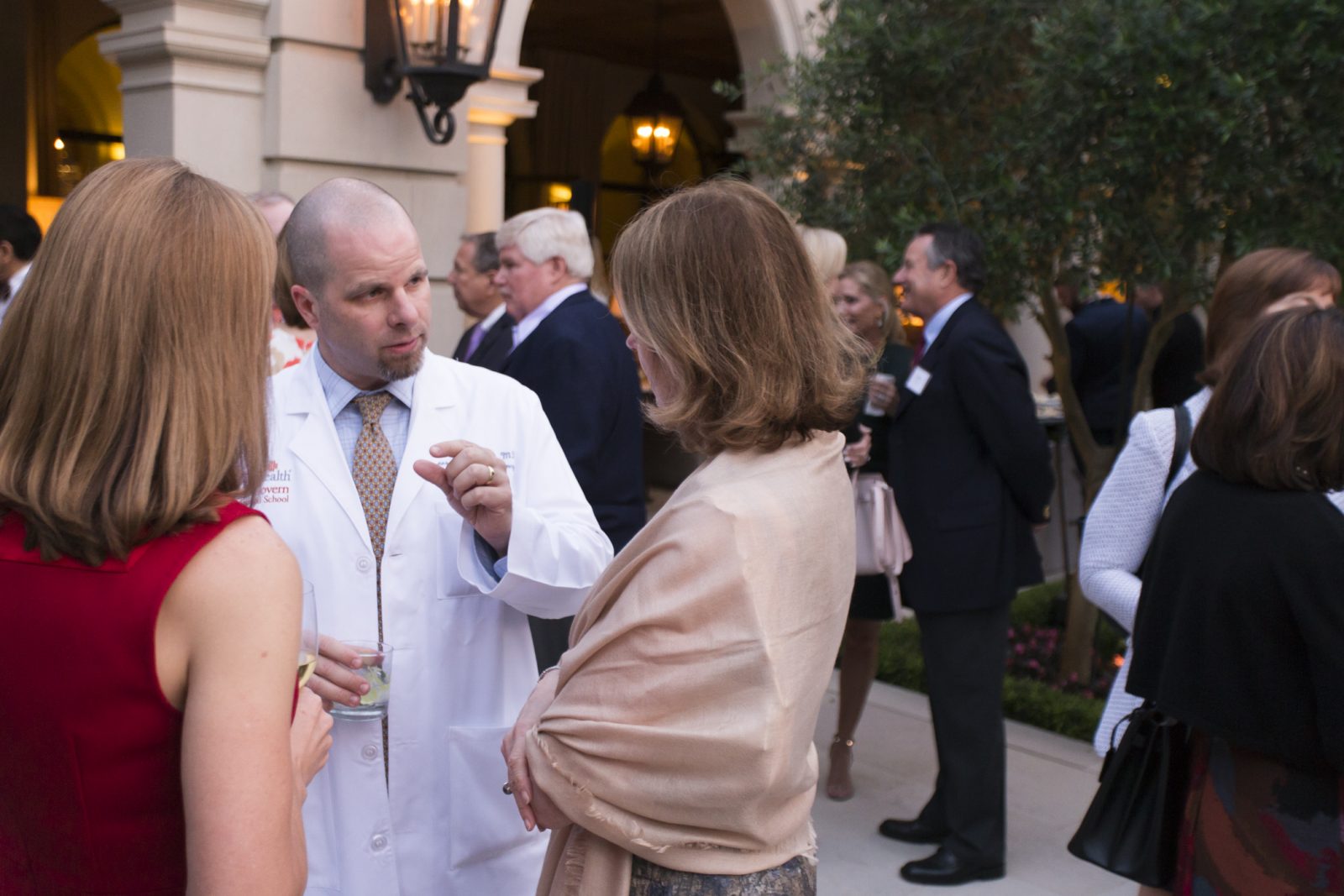 One of River Oaks Toniest Mansions Gives Life-Saving Helicopter Service ...