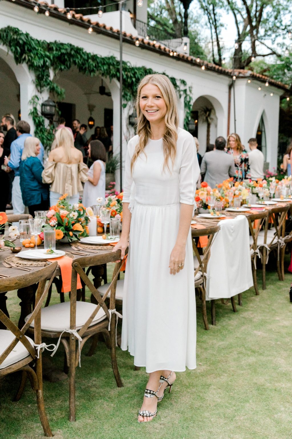 Gwyneth Paltrow Throws an Intimate Dallas Dinner Party at a Stunning ...