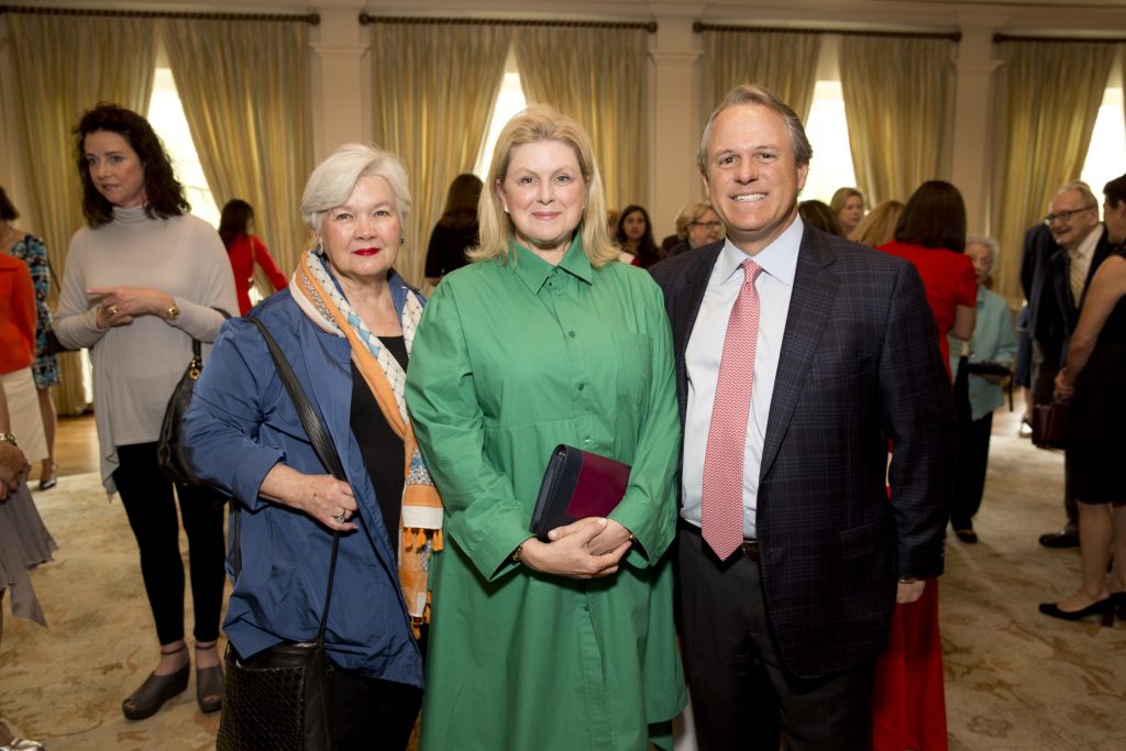 Author Shares the Story of Her Brain Rupture With a Stunned River Oaks ...