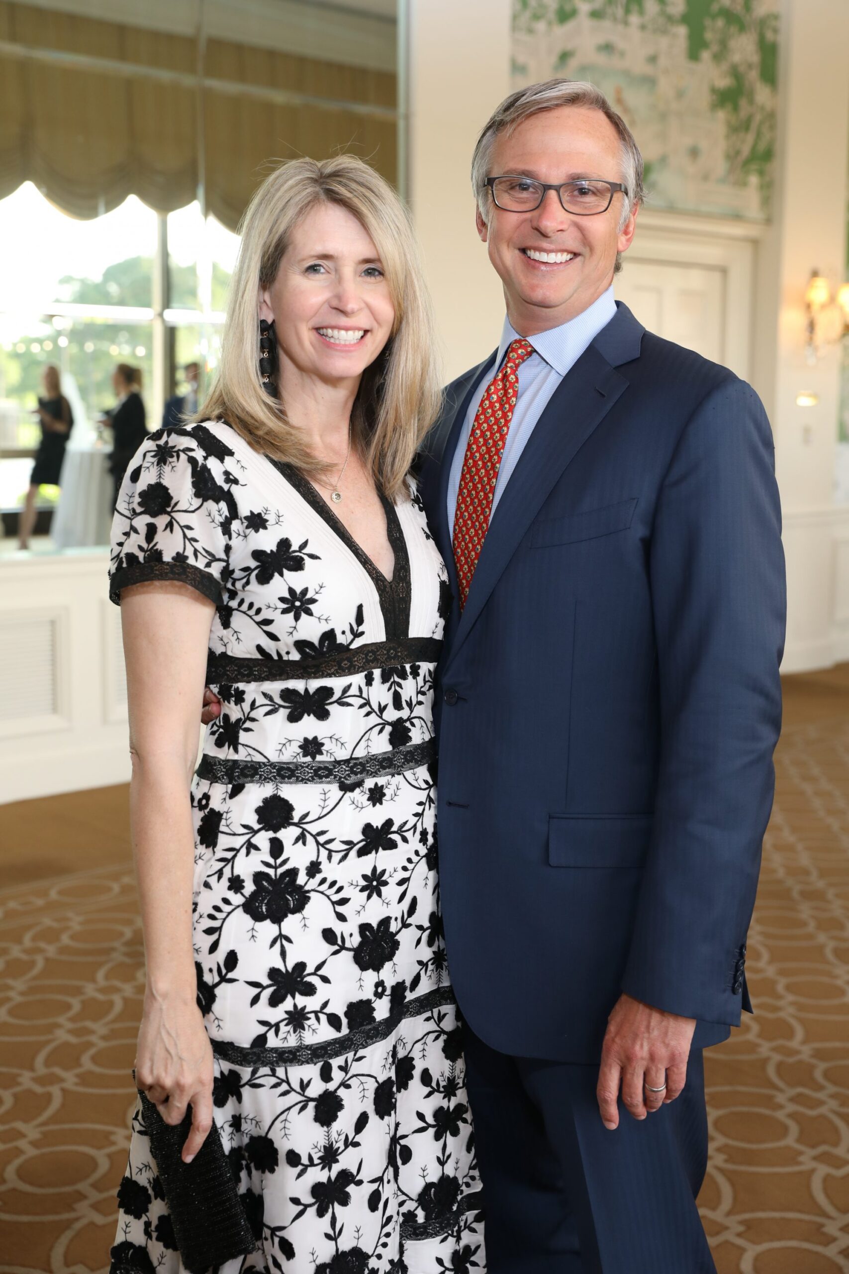 Netflix Star Makes a River Oaks Ballroom Roar: When Laughter is the ...