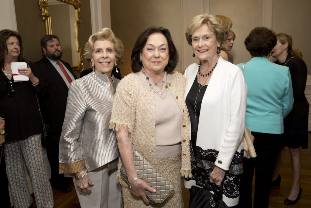 Author Shares the Story of Her Brain Rupture With a Stunned River Oaks ...