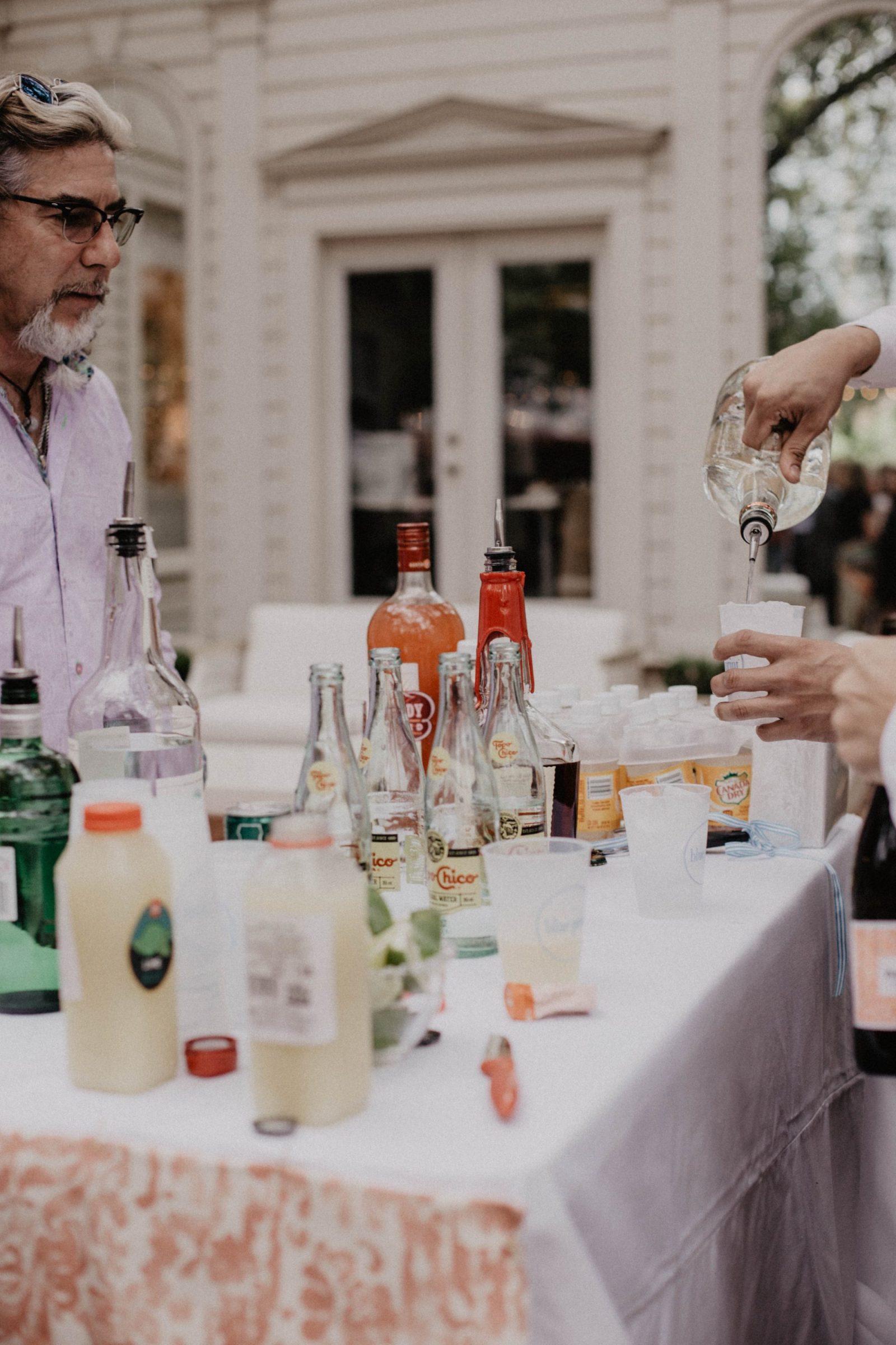 Modern Party Etiquette Explained - How to Make the Best Impression