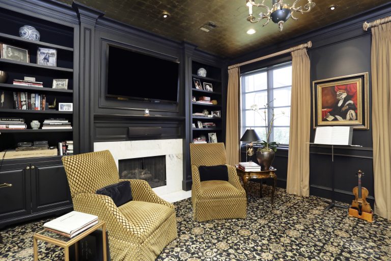 Famed Criminal Defense Attorney Puts His Beyond Chic Houston Townhouse ...