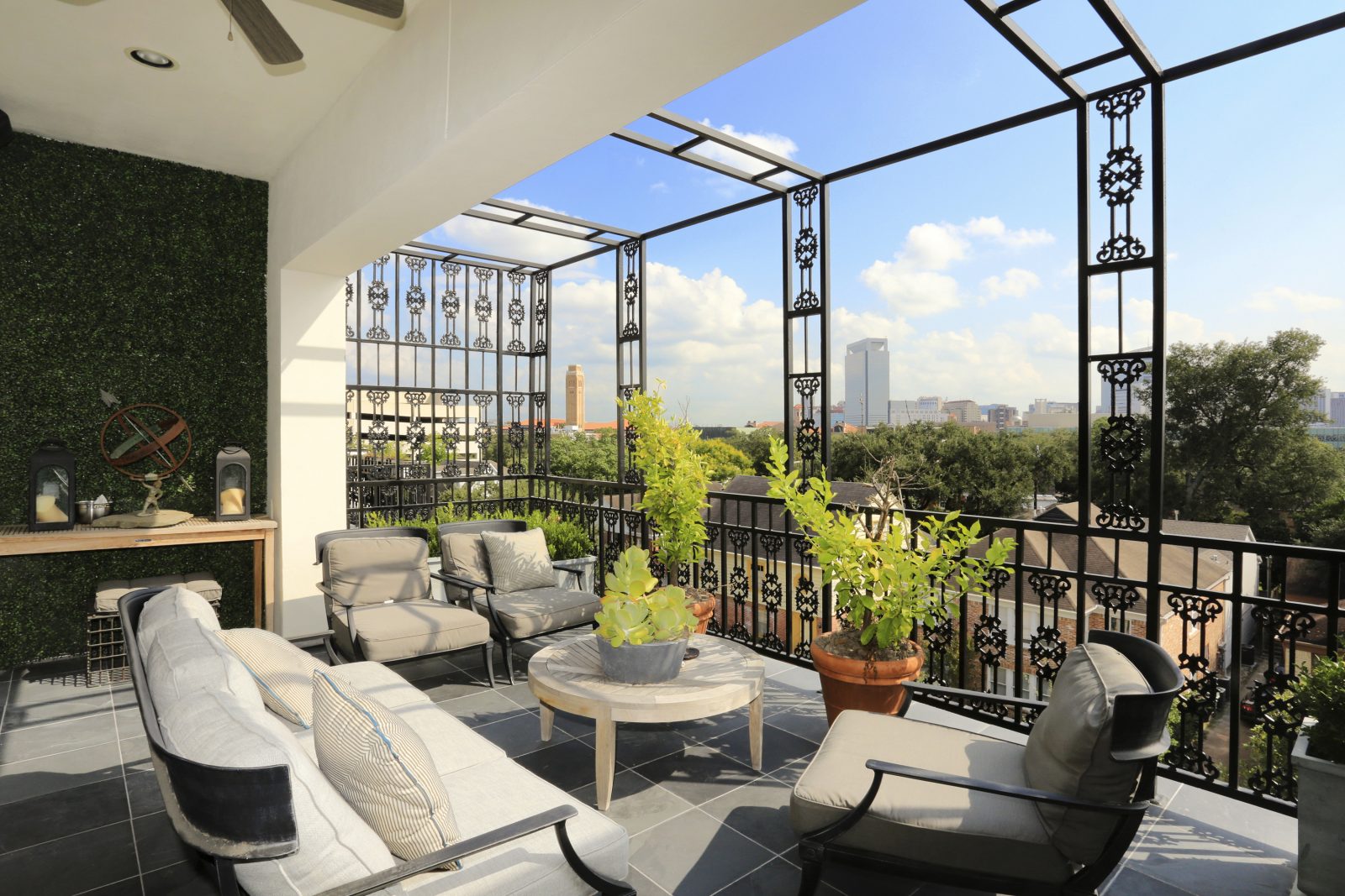Famed Criminal Defense Attorney Puts His Beyond Chic Houston Townhouse ...