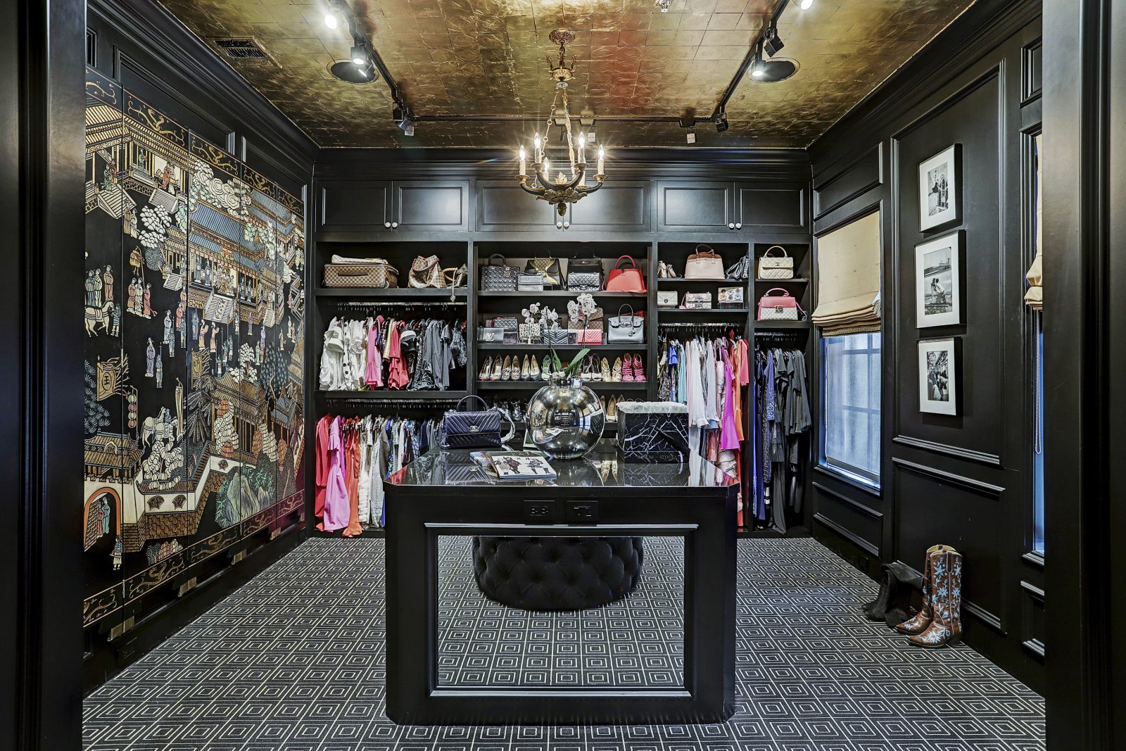 Famed Criminal Defense Attorney Puts His Beyond Chic Houston Townhouse ...