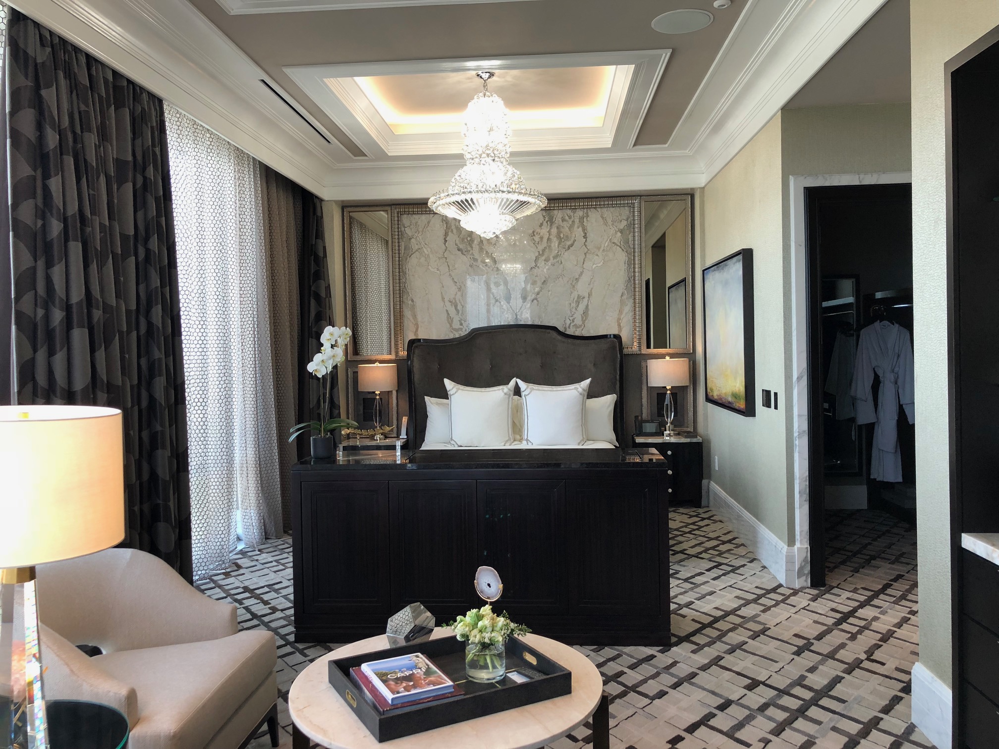 Inside the Houston Billionaire's $12,000-Per-Night Presidential Suite ...