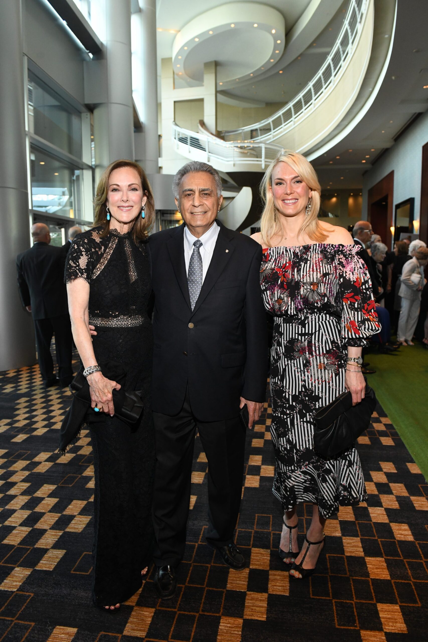 Oil Tycoon, Reality Star and Joyful Chairs Help This Gala Hit the ...