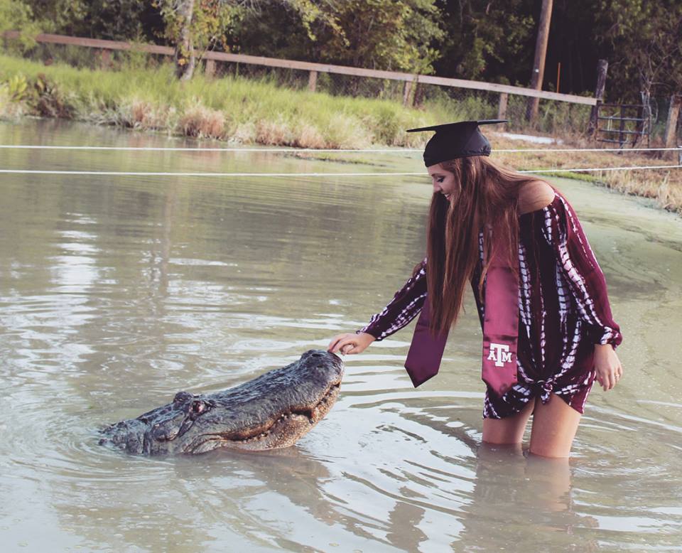 Texas A&M Coed Takes Eye-Popping Graduation Photos With Giant Alligator ...