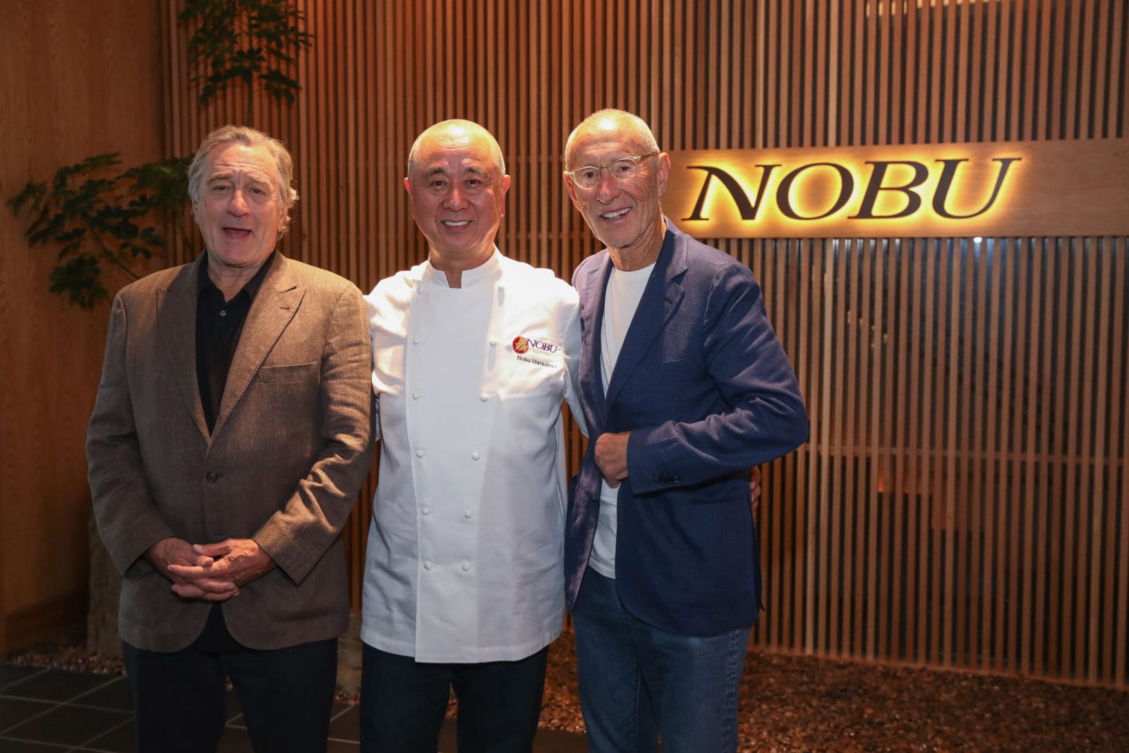 Robert De Niro Jets Into Houston For Restaurant Party, Mingles With ...