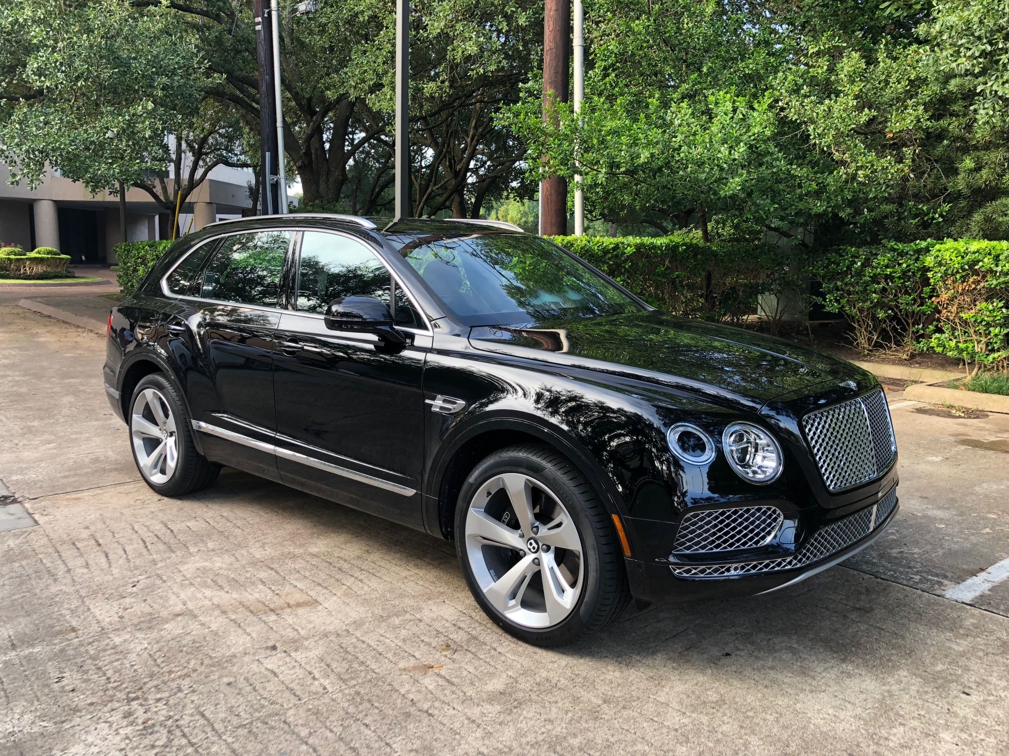 Driving a $175,000 Bentley Bentayga on the Mean Streets of Houston ...