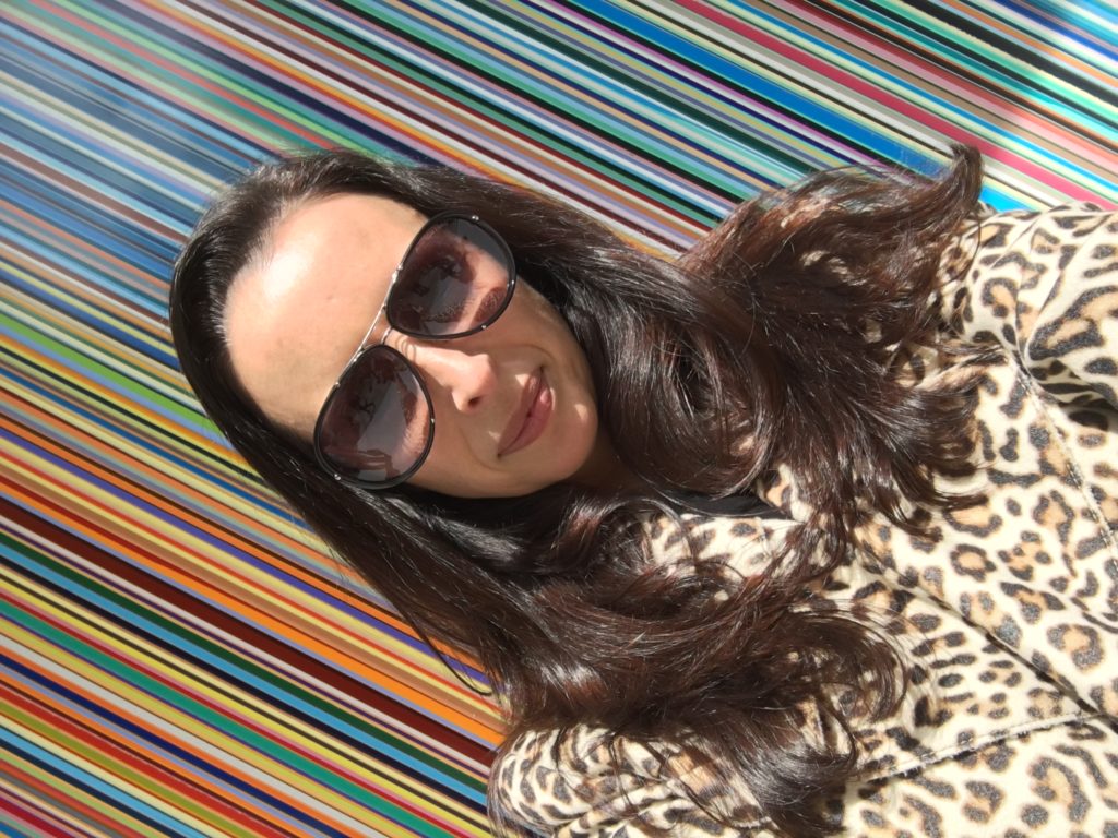 Ian Davenport's Stunning Waterfall of Color Turns Heads at Dallas ...