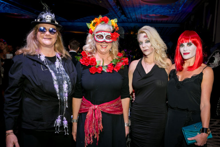 Outrageous Cosplay, Sexy Skeletons and Dead Icons Make For Houston's ...