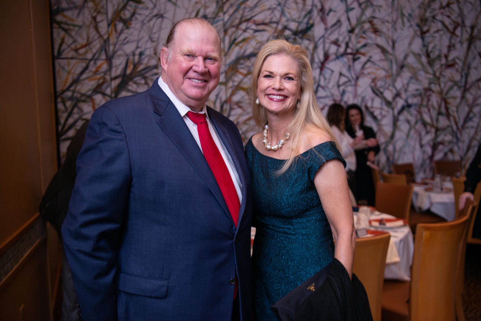 Diamonds for Dinner? This Night Brings Serious Sparkle and Bling to One ...