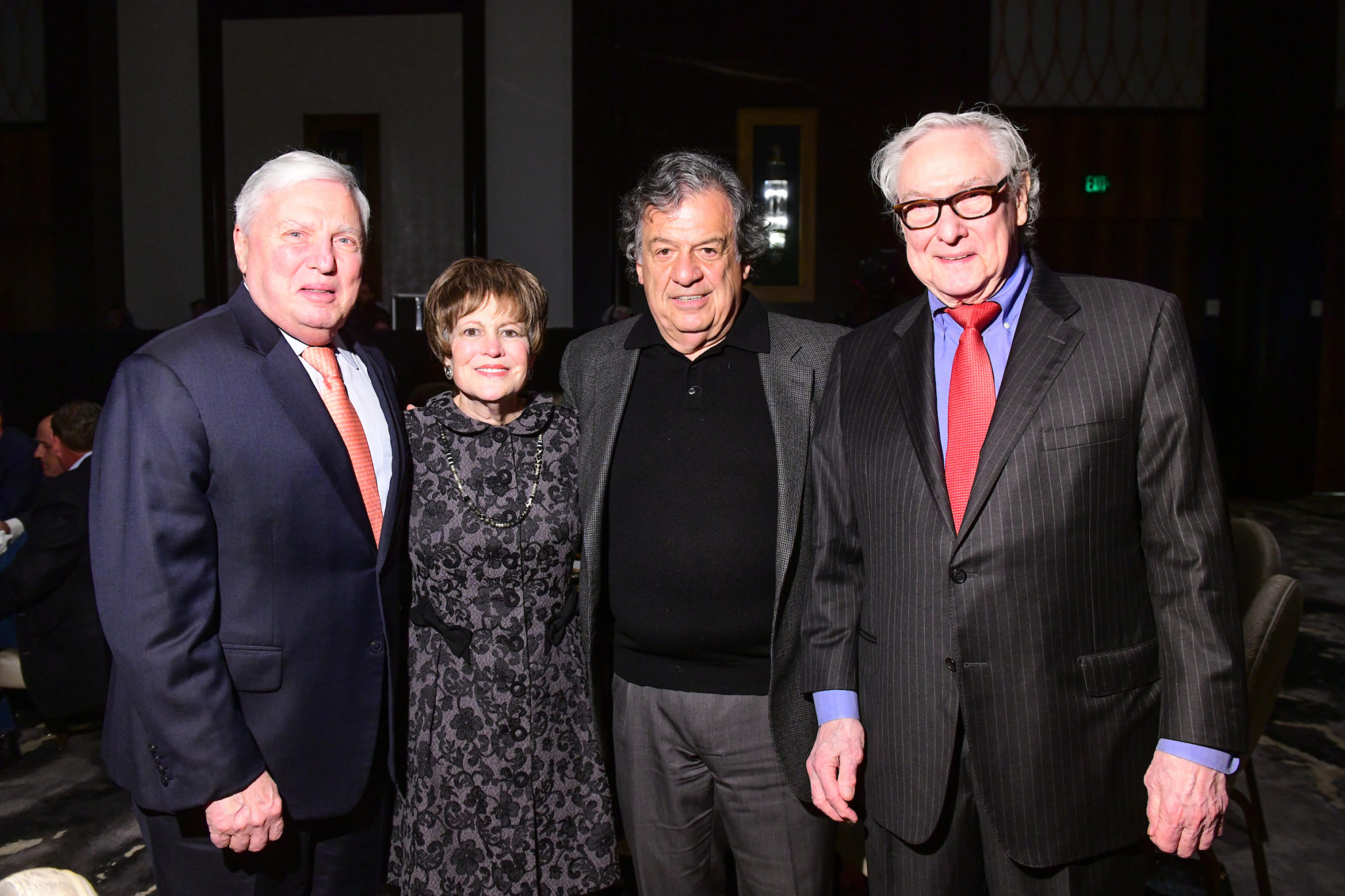 Joe Montana and Ronnie Lott Enjoy Their Houston Trophy Night — Hanging ...