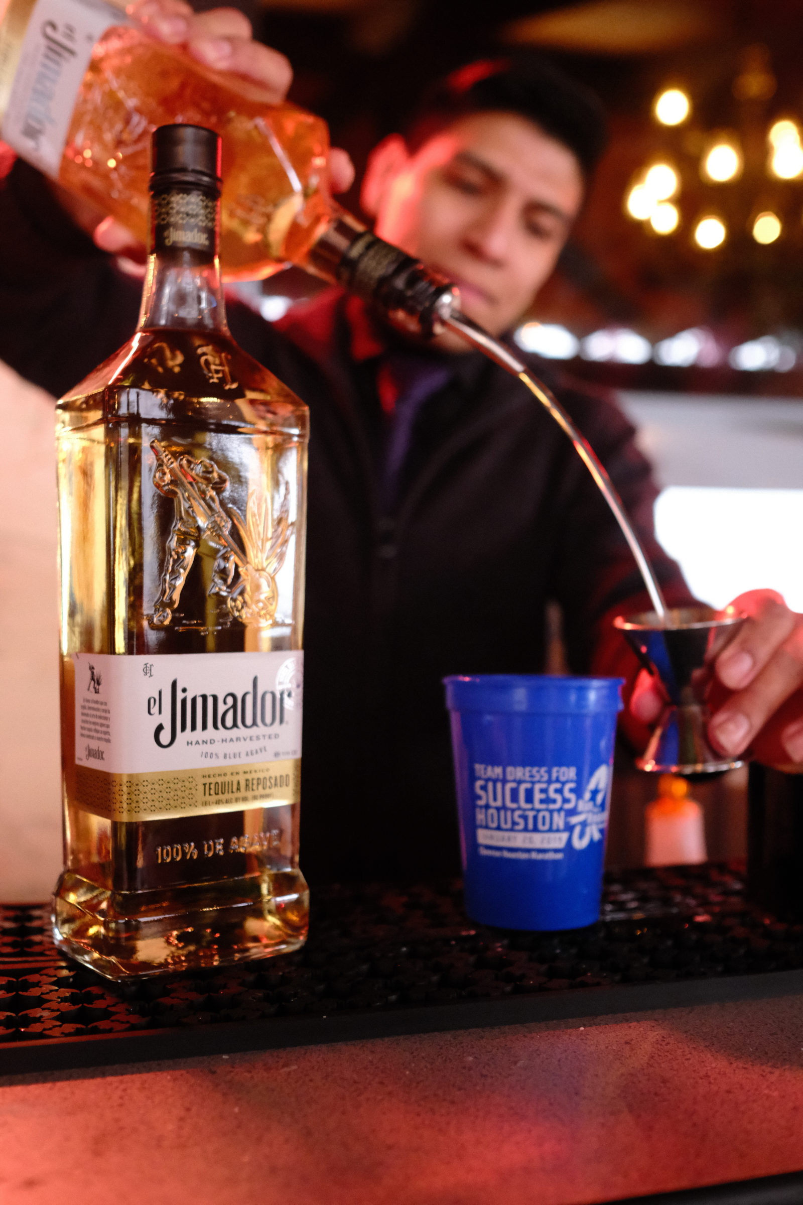 Houston Marathon Runners Celebrate With Champagne After Enduring the ...